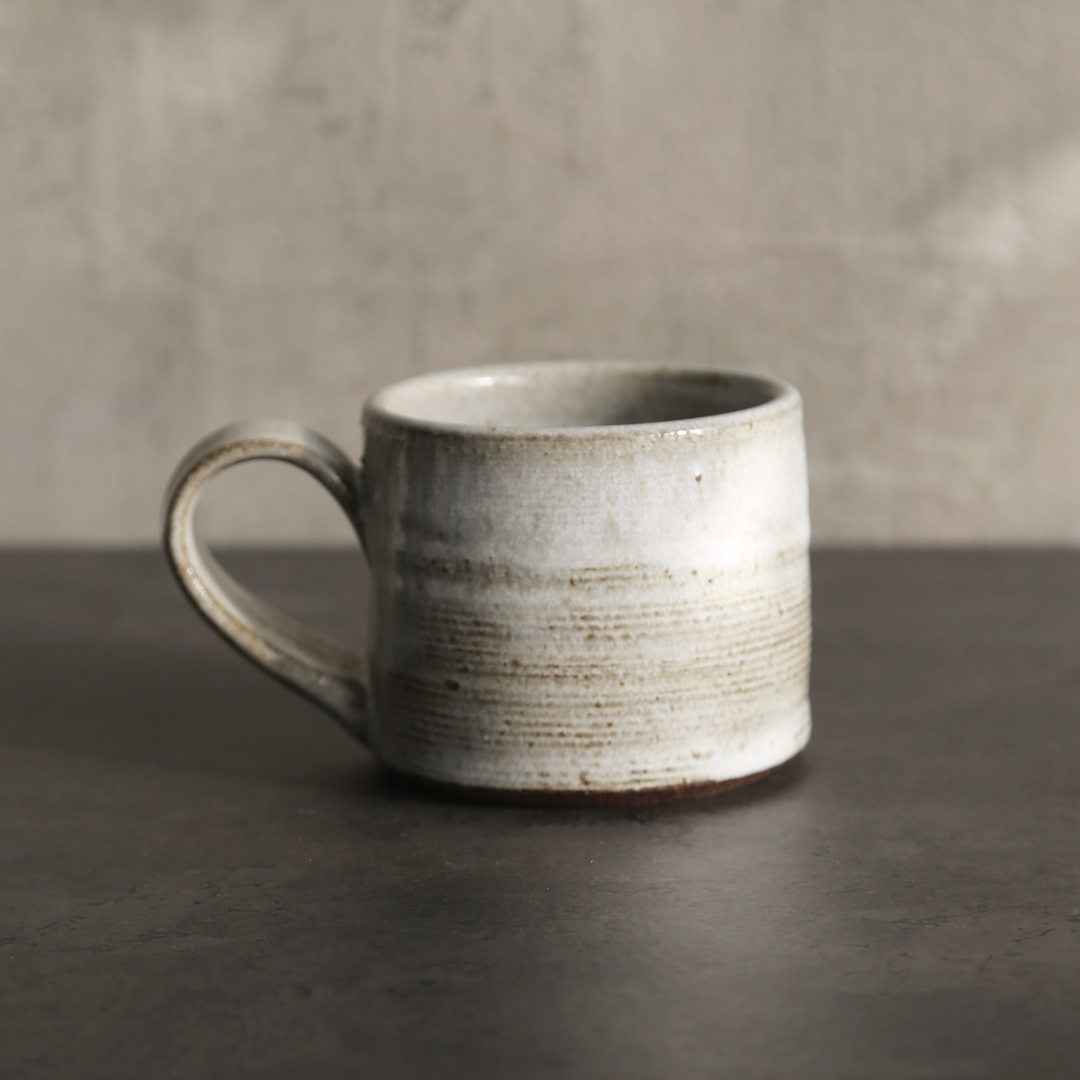 Dark Brown Short Bucket Cup white White Chamois – MMclay